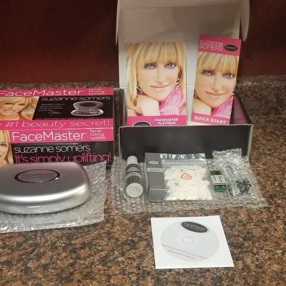 Suzanne Somers | Other | Suzanne Somers Facemaster Facial Toning System ...